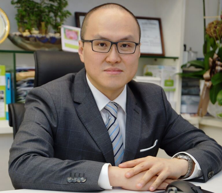 曾祈殷醫生 Dr. Tsang Kay Yan - 寶血醫院 (明愛)